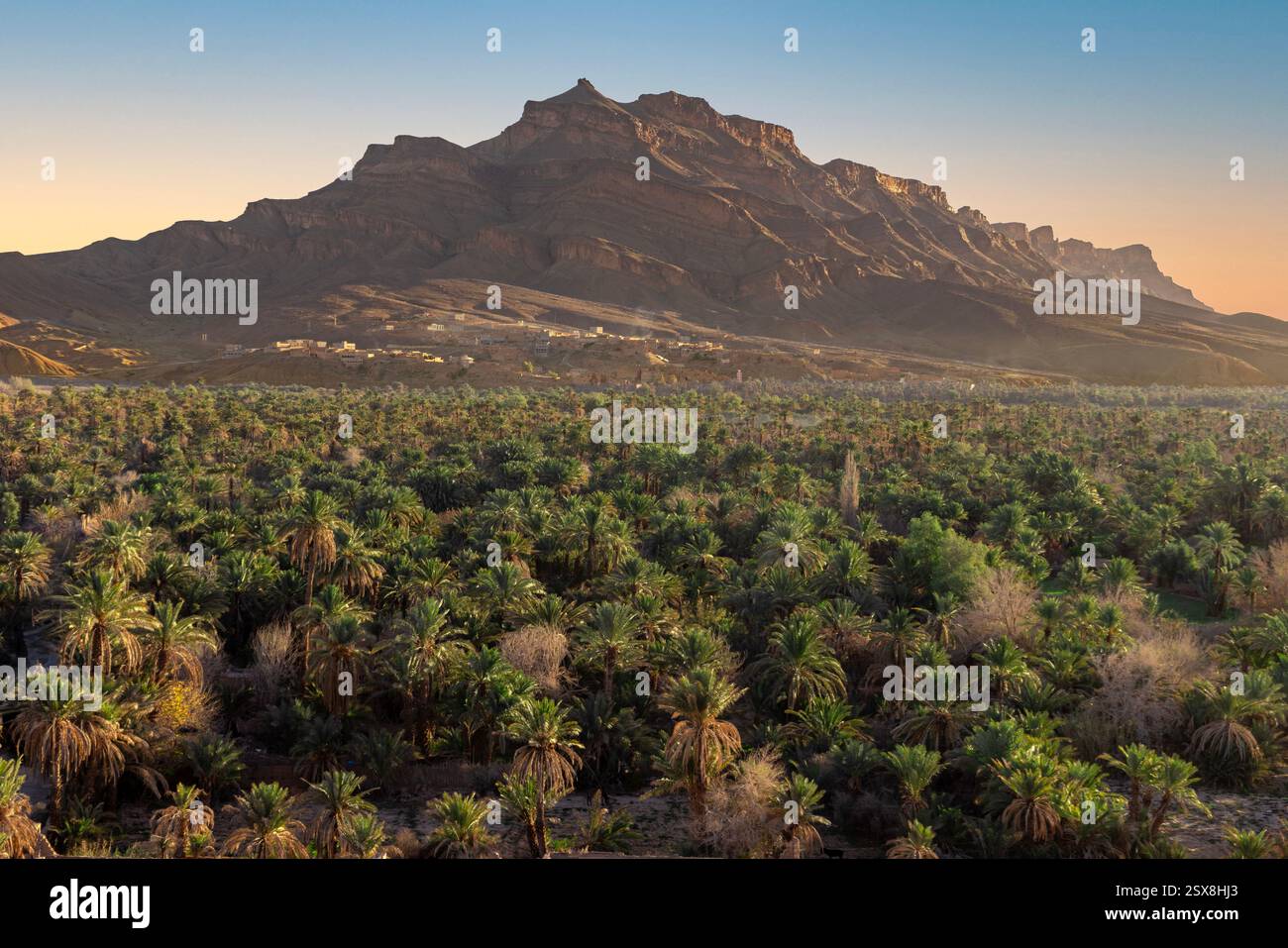 Jbel kissane mountain hi-res stock photography and images - Alamy