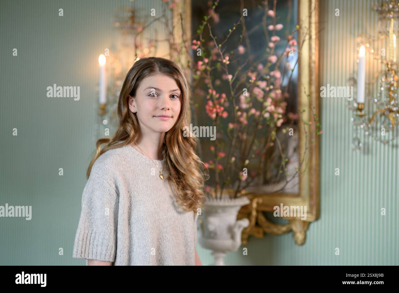 Birthday february 13 hi-res stock photography and images - Alamy