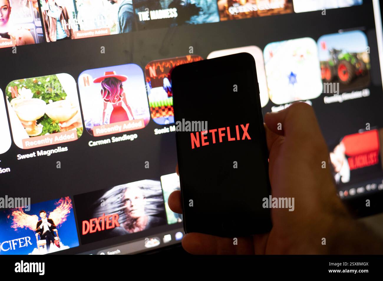 Smart idea logo hi-res stock photography and images - Alamy