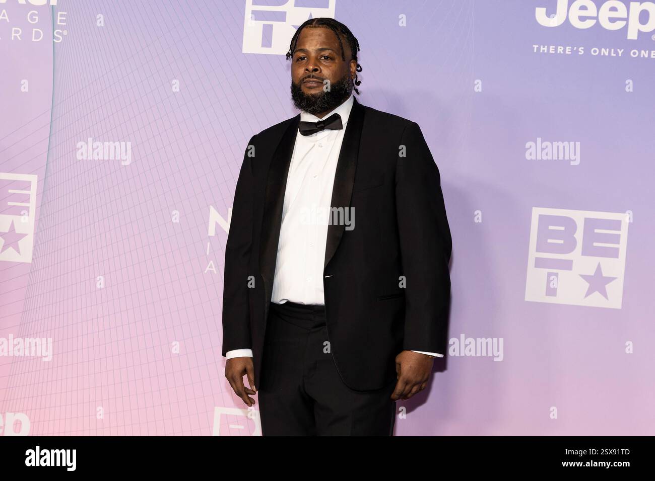 Pasadena, USA. 22nd Feb, 2025. Craig Wayans attends the arrivals of the ...