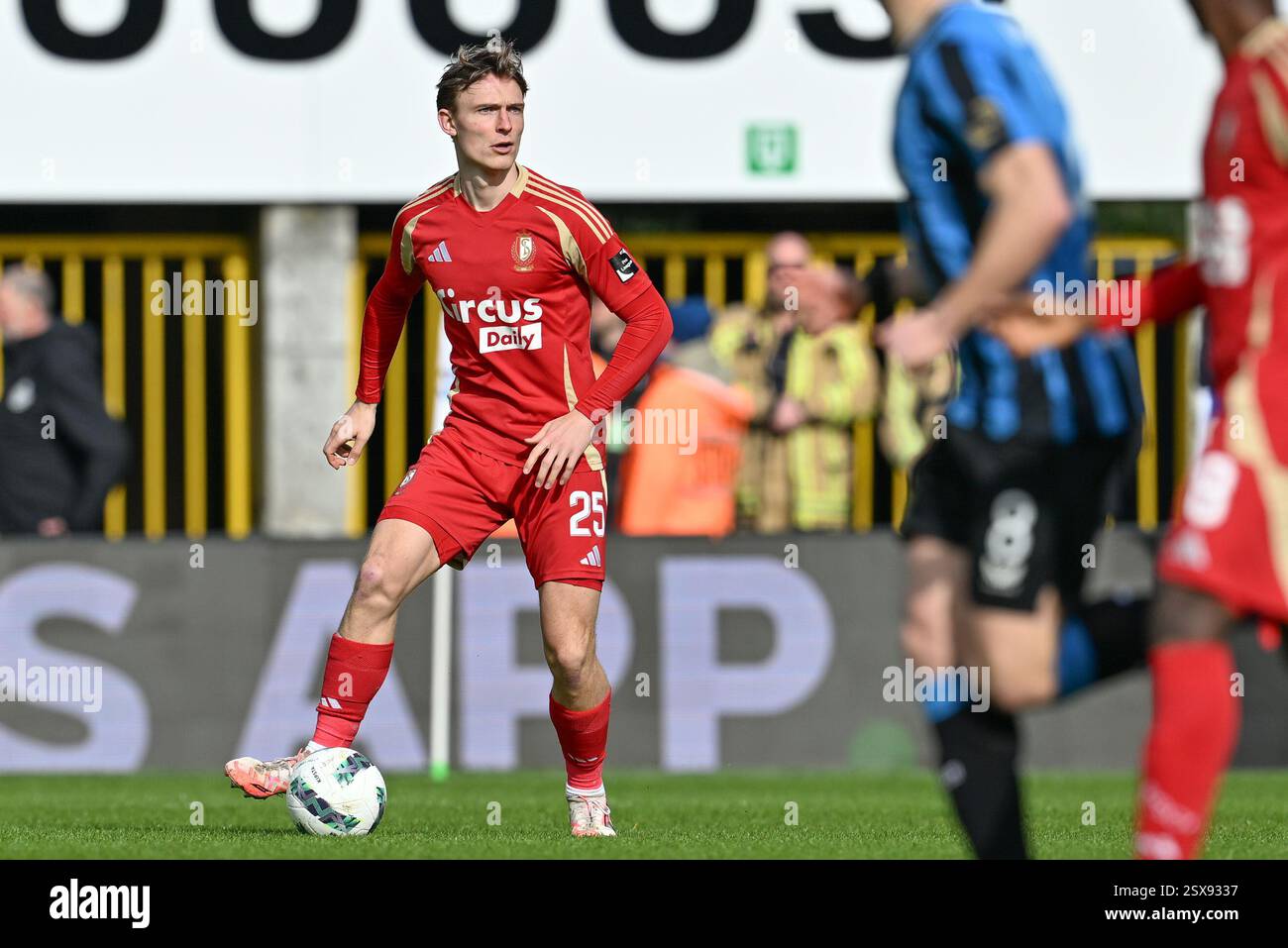 Ibe Hautekiet (25) of Standard pictured during the Jupiler Pro League ...