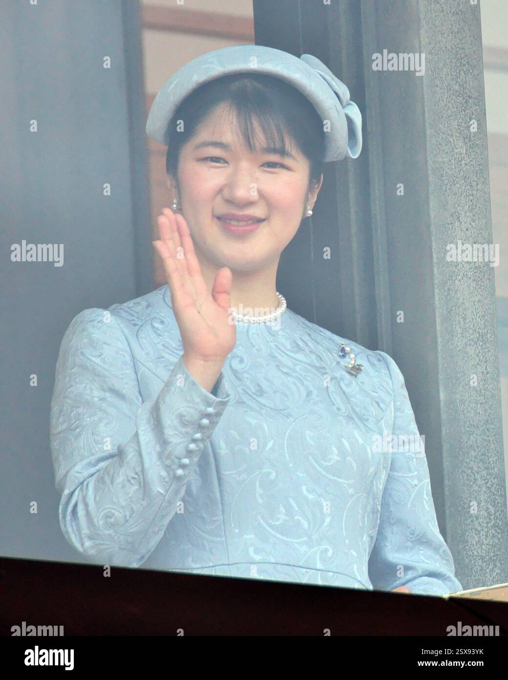 Tokyo, Japan. 23rd Feb, 2025. Japan's Princess Aiko waves to well ...