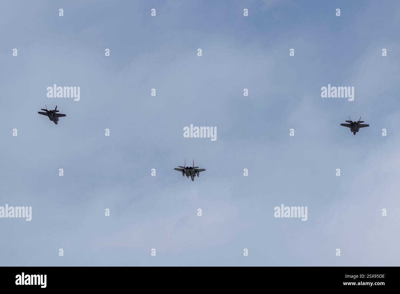 Israeli fighter jets fly over Beirut during the funeral procession of ...