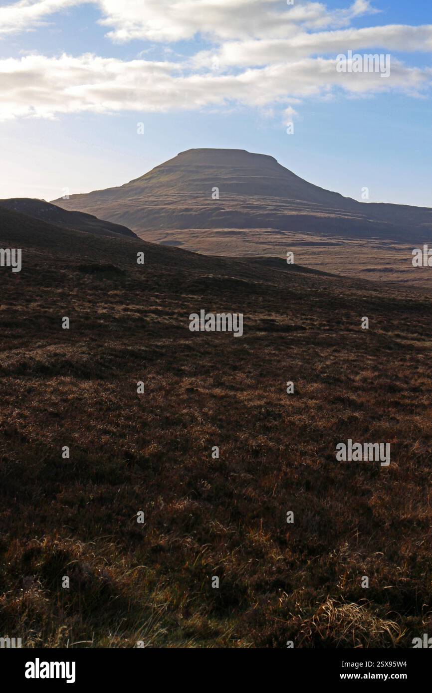 Macleods Tables, Isle of Skye Stock Photo - Alamy