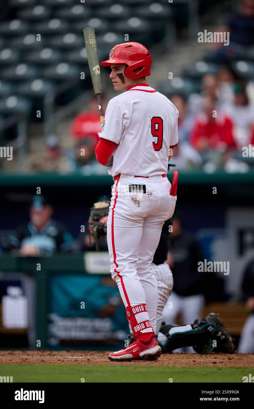 Ohio State Buckeyes Matthew Graveline (9) at bat during an NCAA ...