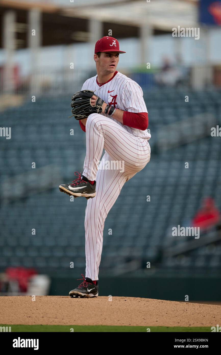 Alabama Crimson Tide pitcher Riley Quick (4) during an NCAA baseball ...