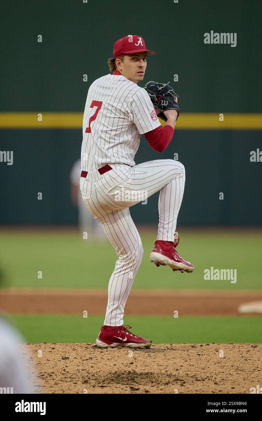Alabama Crimson Tide pitcher Matthew Heiberger (7) during an NCAA ...