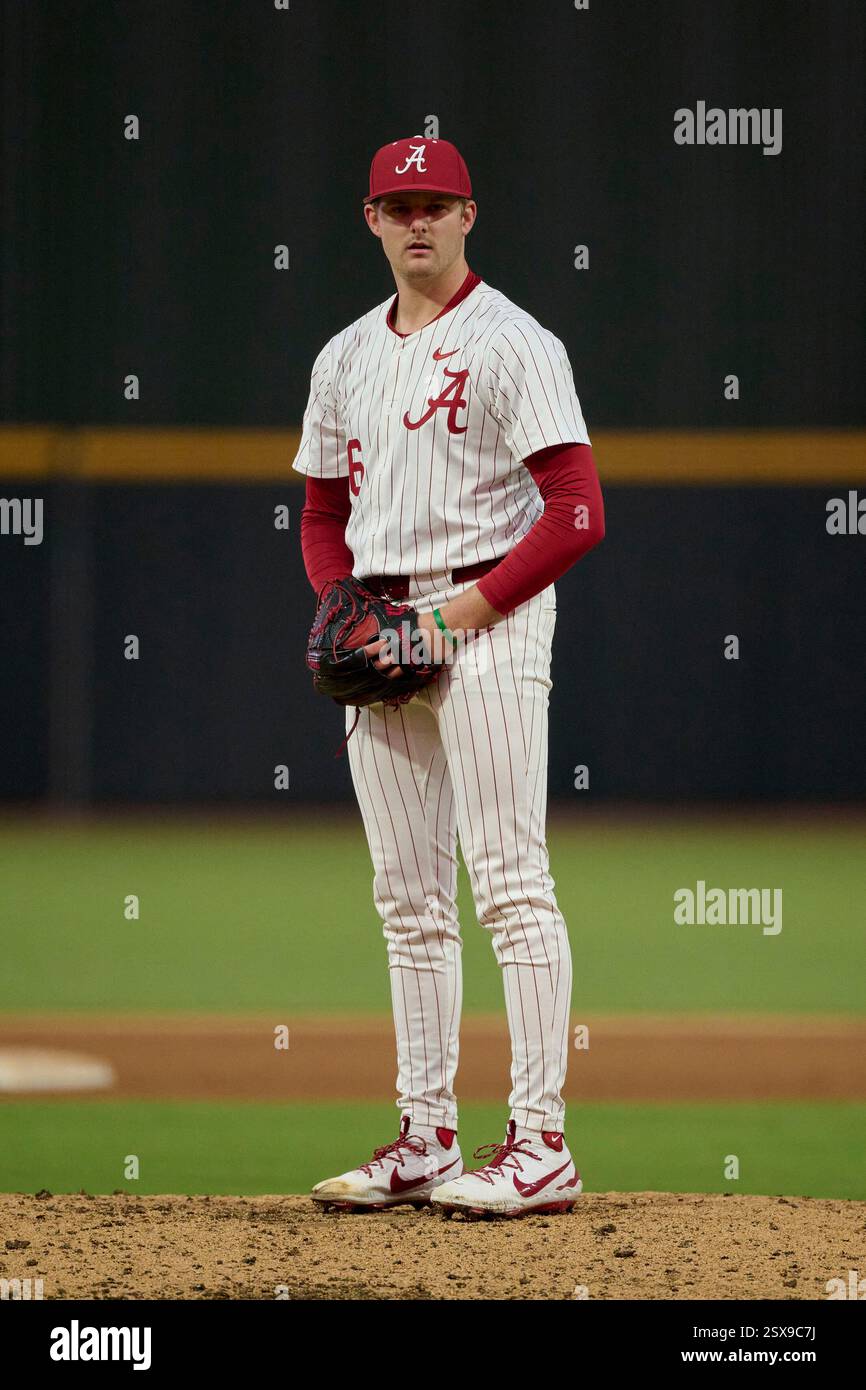 Alabama Crimson Tide pitcher Hagan Banks (36) during an NCAA baseball ...