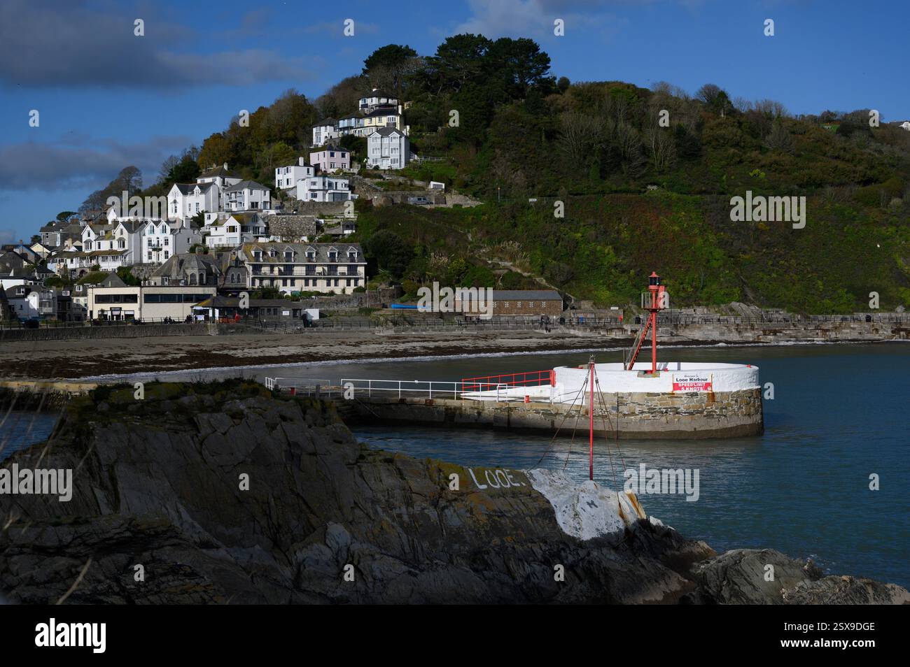 Banjo Pier & East Cliff, East Looe beach, Looe, Cornwall Stock Photo - Alamy