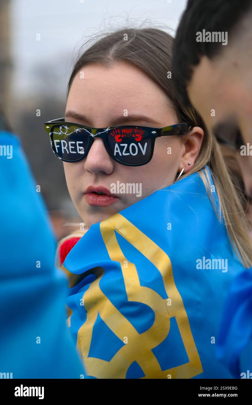 Marcia per l'Ucraina alla vigilia del terzo anniversario dell'invasione ...