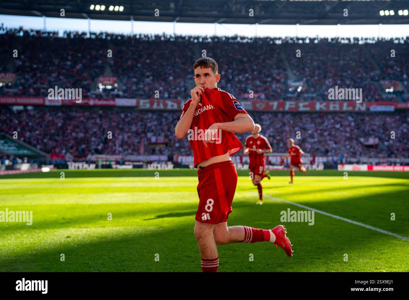 Jubel nach dem 1:1 durch Johannesson Isak Bergmann (Fortuna Duesseldorf, #08) 1. FC Koeln vs ...