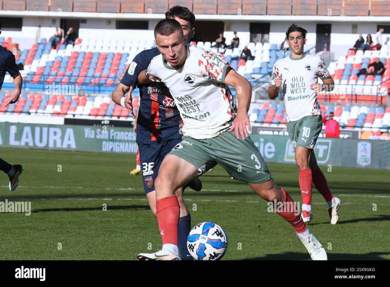 Cosenza, Italy. 23rd Feb, 2025. Hansen Lund (Palermo) against Baldovino ...