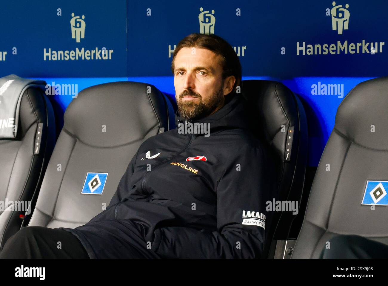 Hamburg, Germany. 21st Feb, 2025. Soccer: Bundesliga 2, Hamburger SV ...