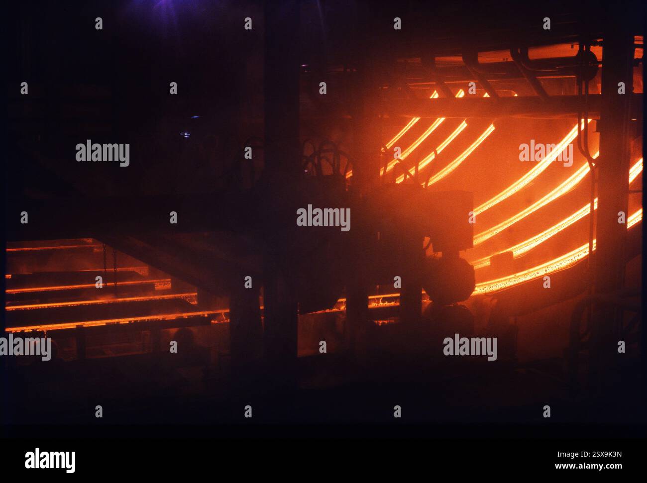 Steelworks continuous steel casting machine to solidify the molten ...
