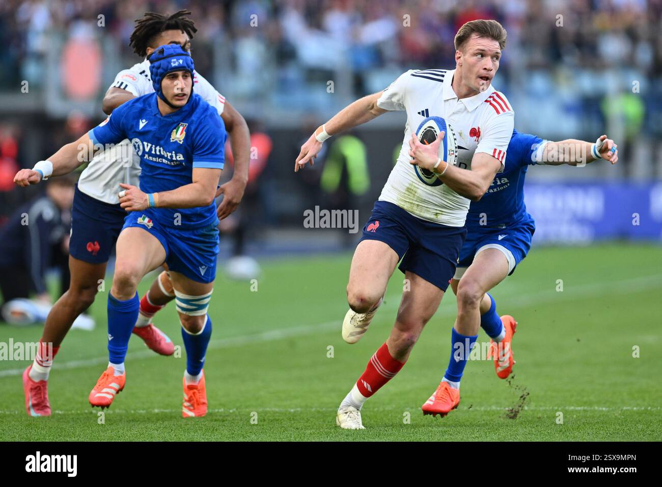 Leo Barré of Frace in action during the Guinness Six Nations 2025 match ...