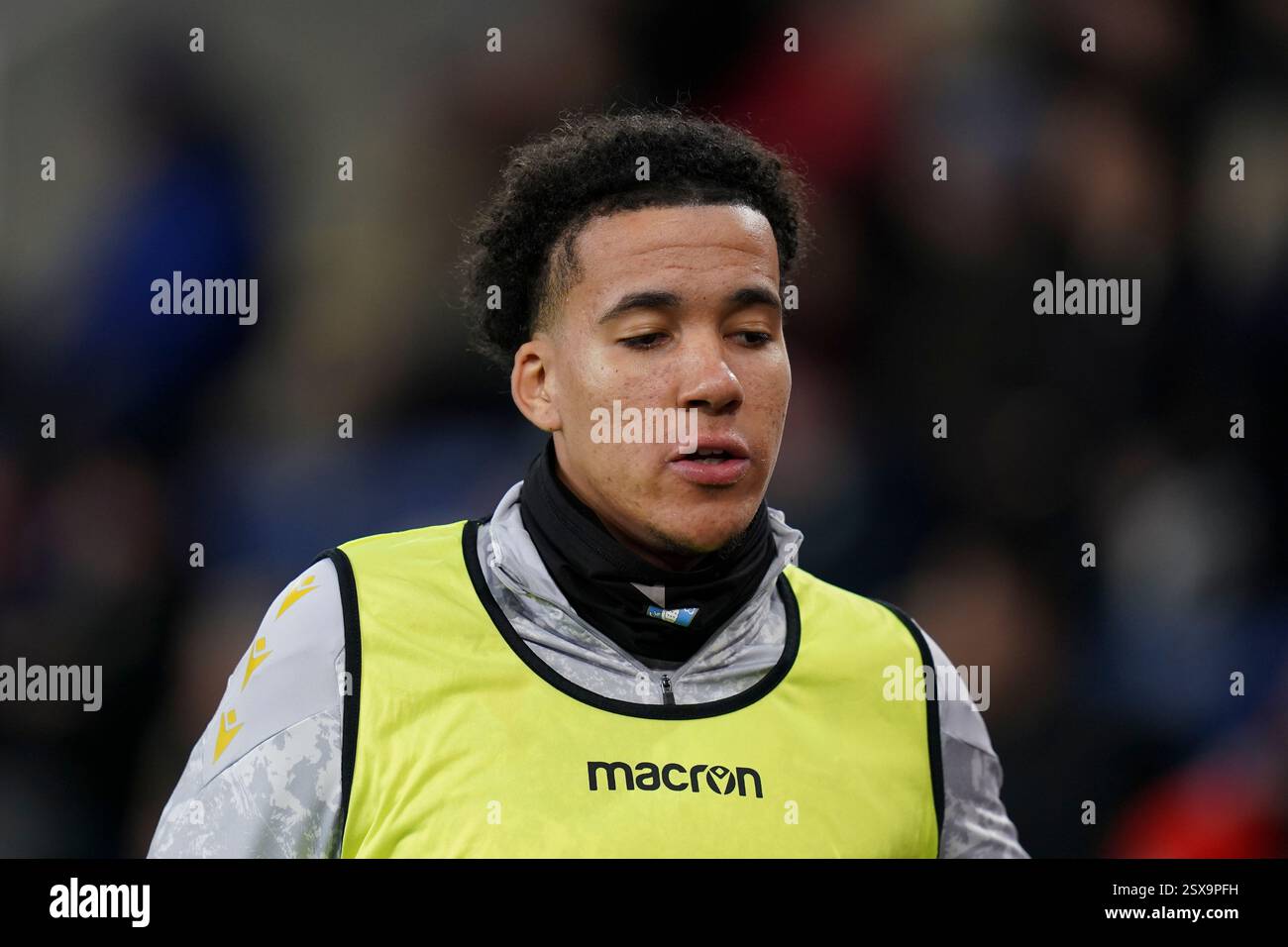 Sheffield Wednesday defender Gabriel Otegbayo (33) warm up during the ...