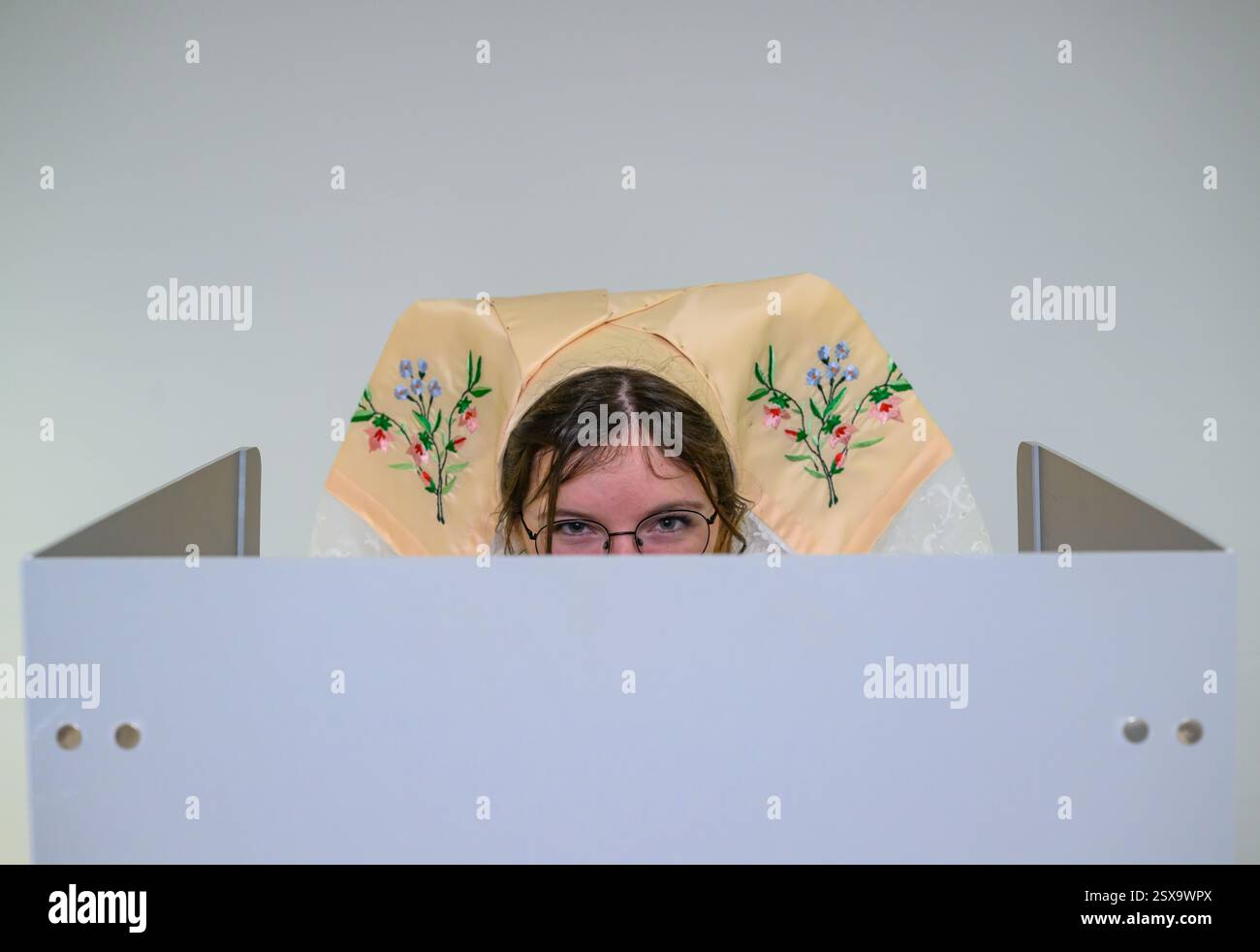 23 February 2025, Brandenburg, Seelow: Sarah Buchan wears Wendish ...