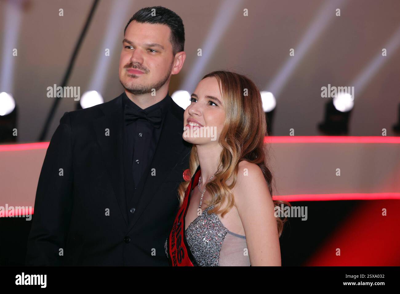 Miss Germany Awards Finale 2025 Miss Germany 2025 Valentina Busik und ...