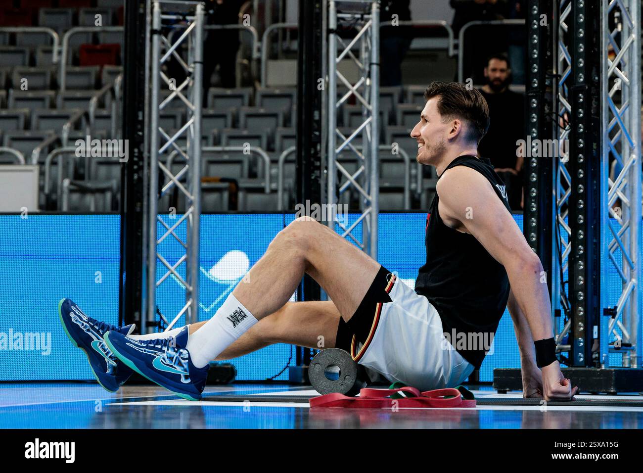 David Kr?mer (Deutschland, 44) im Warm Up, BlackRoll FIBA EuroBasket ...