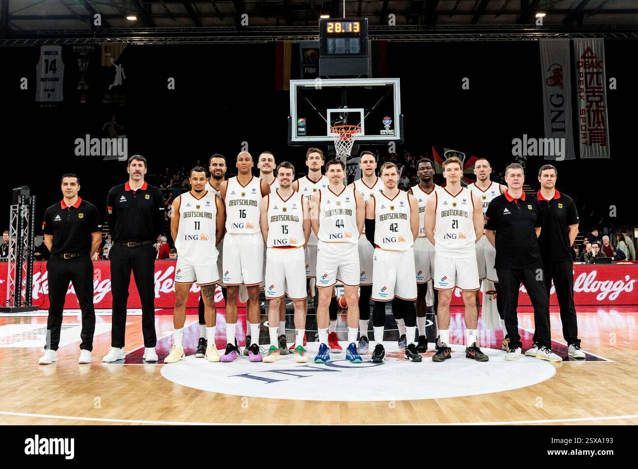 Die deutsche Nationalmannschaft Hintere Reihe von links: Roberto Molina ...