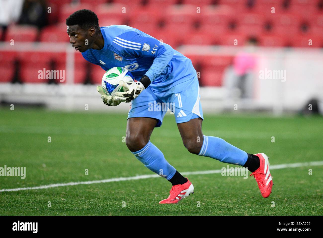 Toronto FC goalkeeper Sean Johnson (1) in action during the second half ...