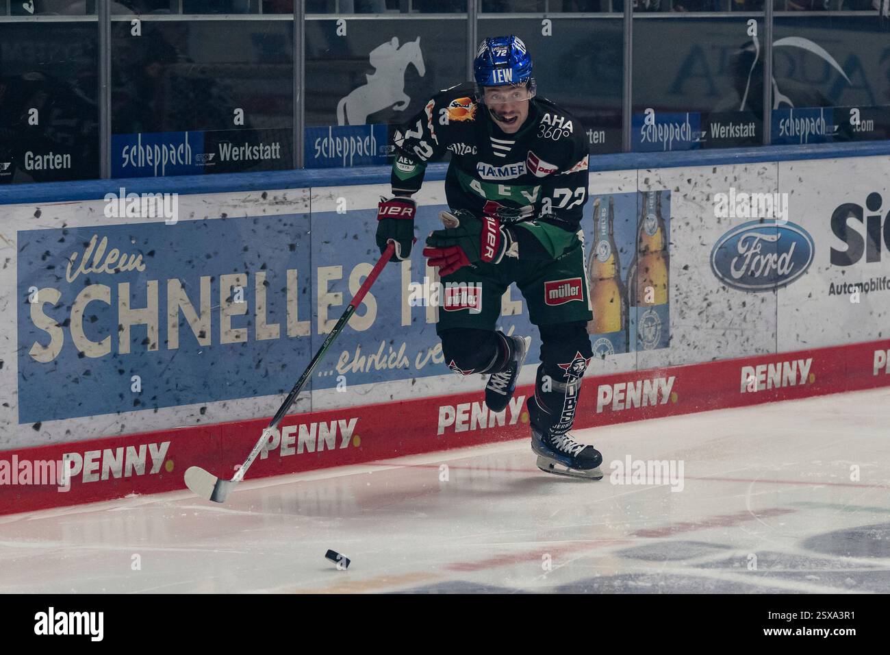 Riley McCourt (Augsburger Panther, #72). GER, Augsburger Panther vs ...