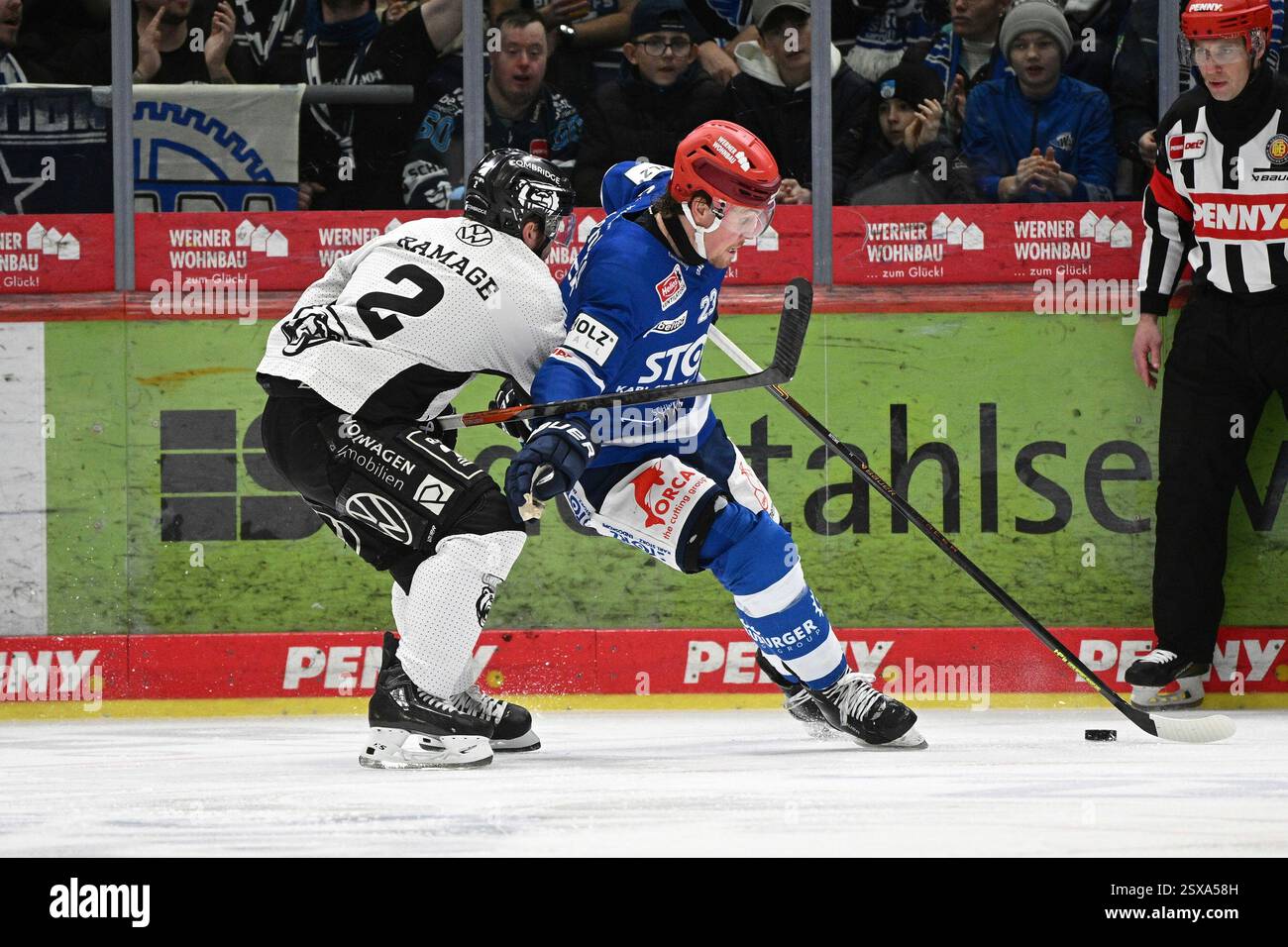 (v.l.n.r.) John Ramage (Grizzlys Wolfsburg #2) Ritchie Brett ...