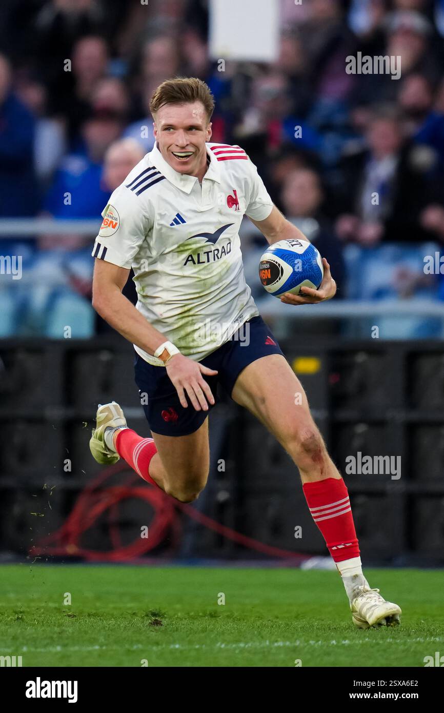 Rome, Italy. 23rd Feb, 2025. Leo Barre' of France runs to score a try ...