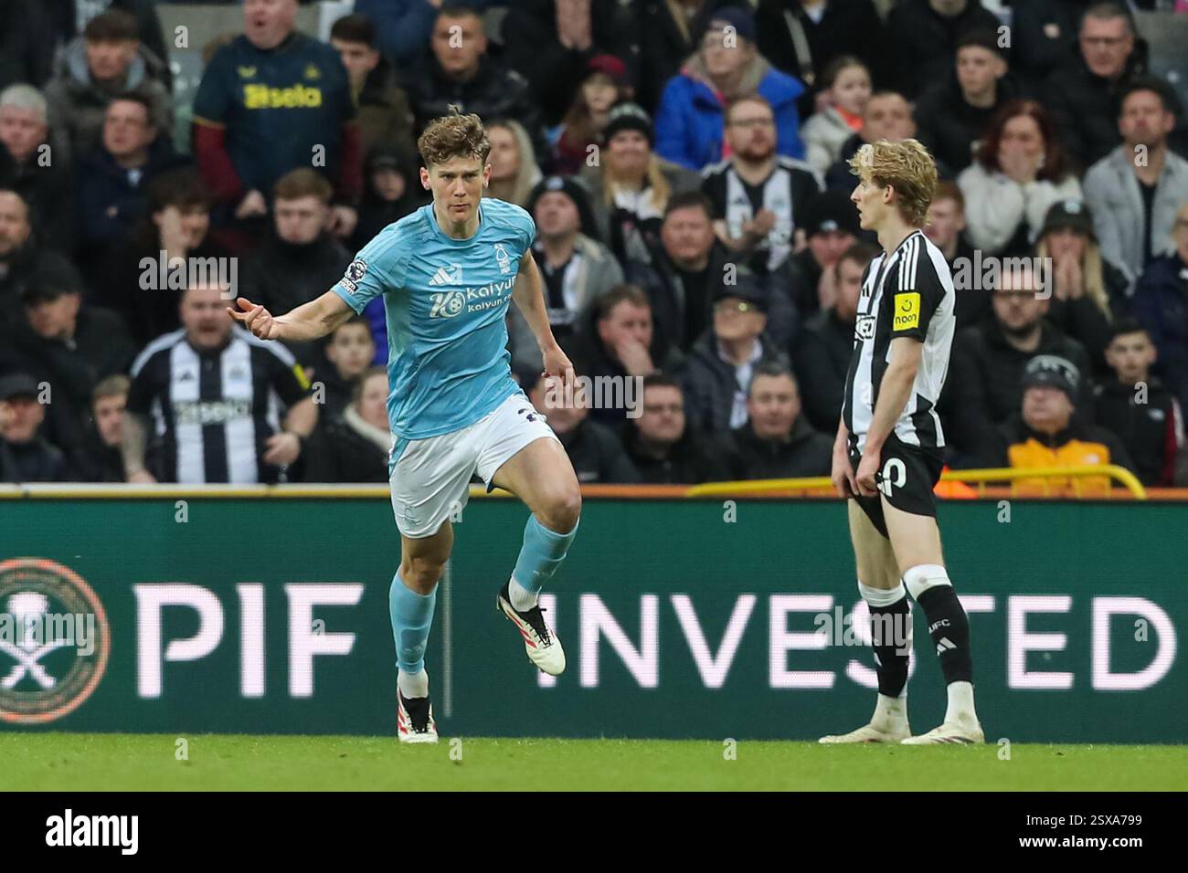 Newcastle, UK. 23rd Feb, 2025. Ryan Yates Of Nottingham Forest scores a ...
