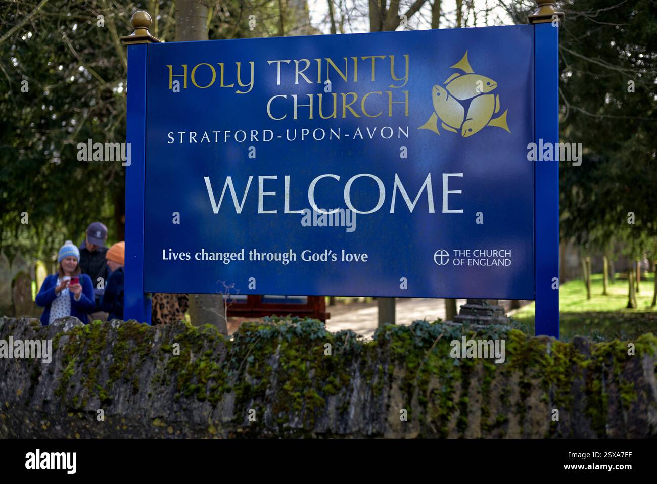 Holy Trinity Church welcome sign, Stratford upon Avon, England, UK ...
