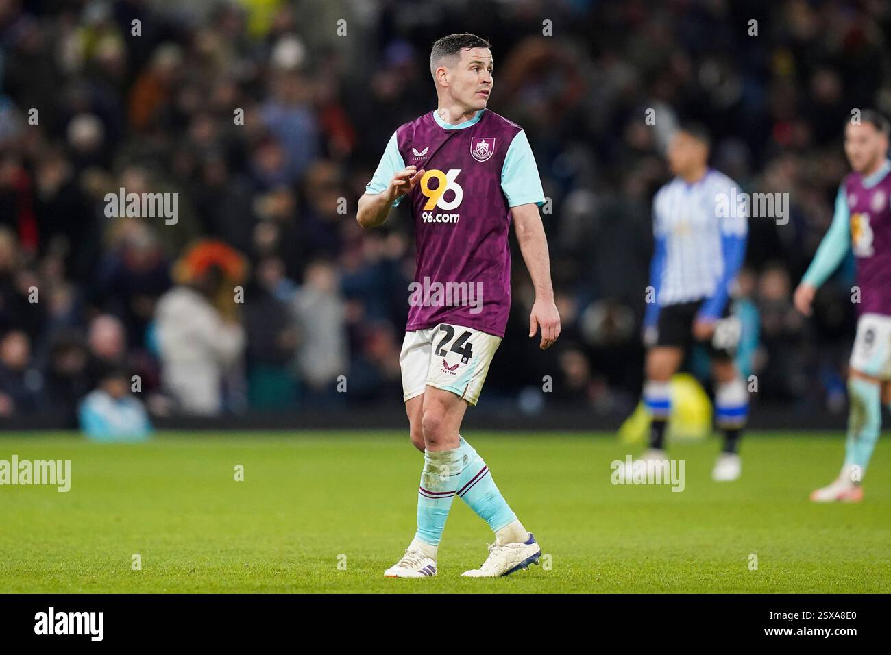 Burnley, UK. 21st Feb, 2025. Burnley midfielder Josh Cullen (24) during ...
