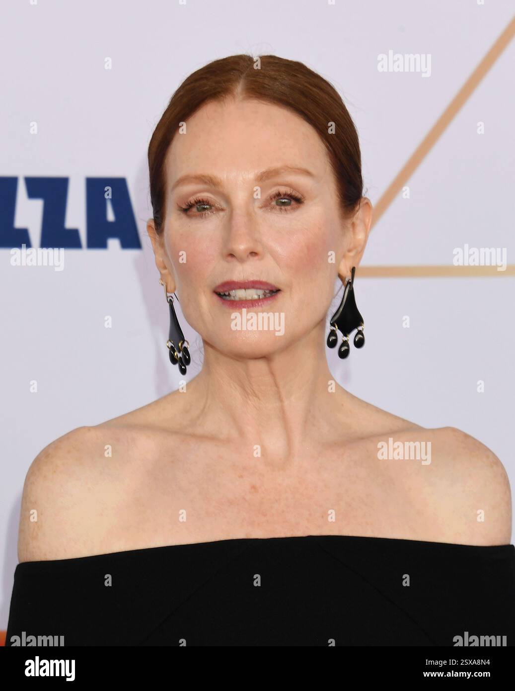 SANTA MONICA, CALIFORNIA - FEBRUARY 22: Julianne Moore attends the 2025 Film Independent Spirit ...