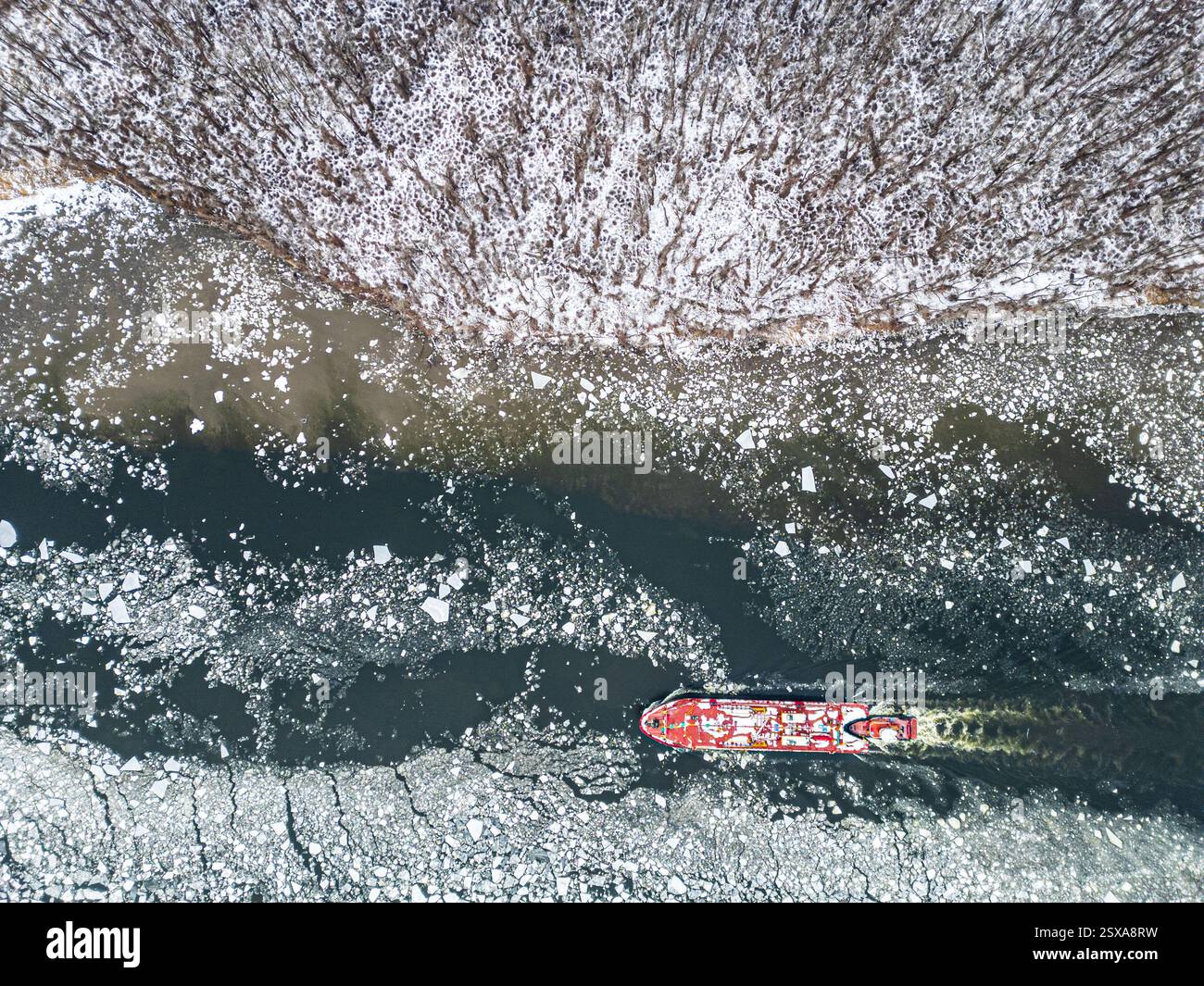 Tugboat Josephine pushing tank barge RTC 83 in the Hudson River next to ...