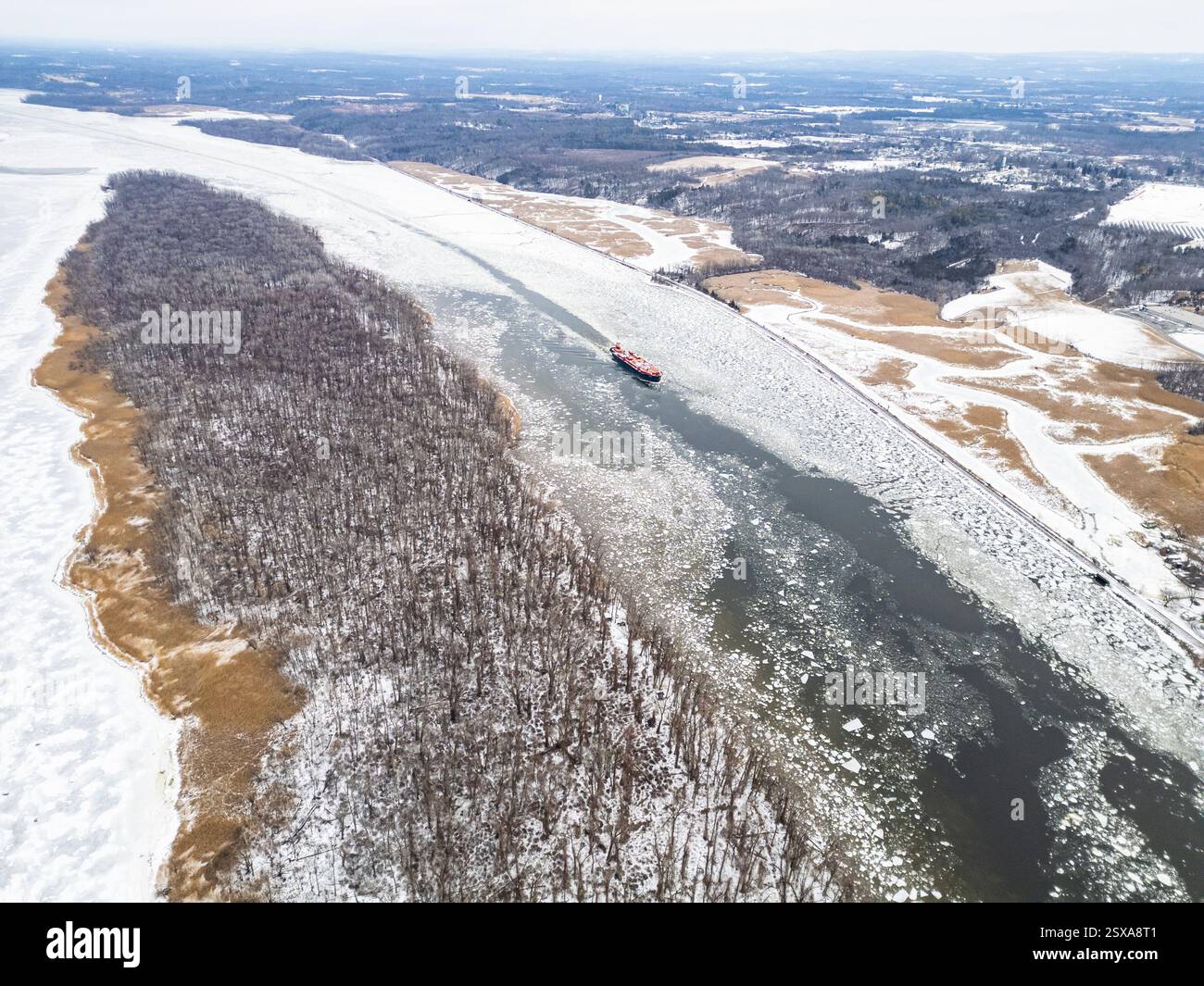 Tugboat Josephine pushing tank barge RTC 83 in the Hudson River next to ...
