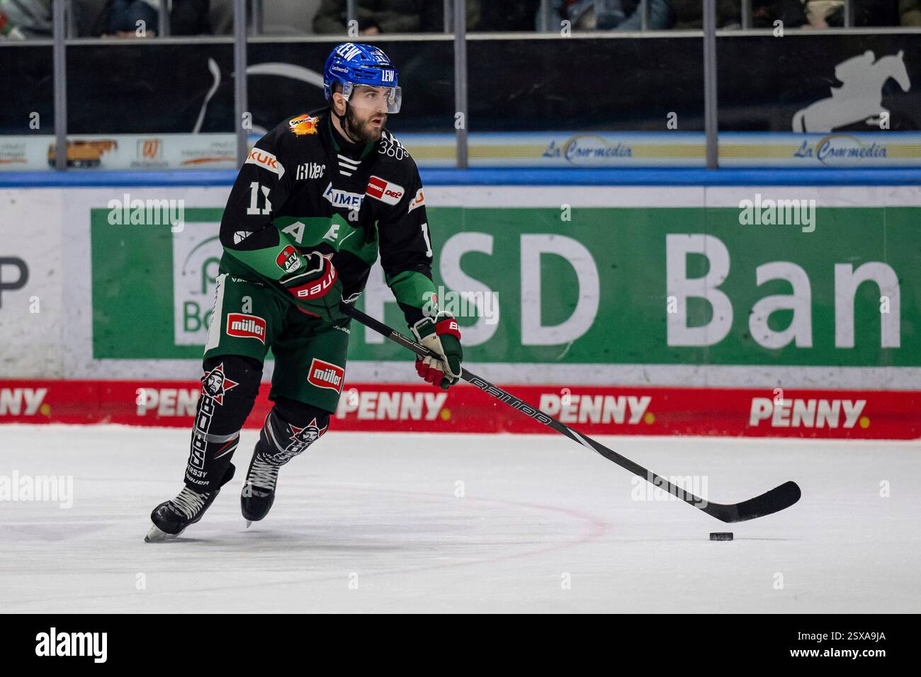 Augsburg, Deutschland. 23rd Feb, 2025. Mick Koehler (Augsburger Panther ...
