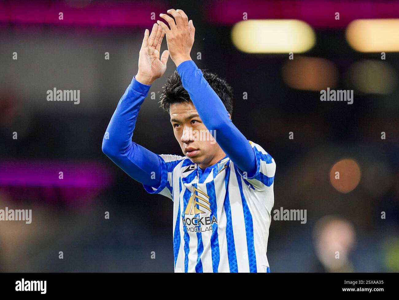 Sheffield Wednesday defender Ryo Hatsuse (28) applauds the fans during ...