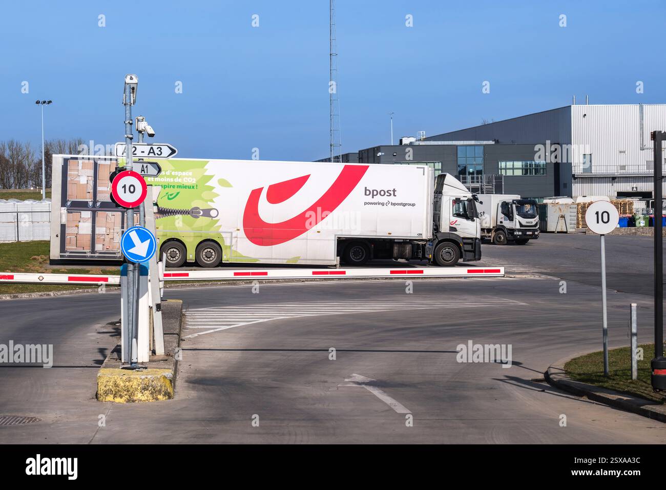 Centre de tri Bpost Charleroi X à Fleurus | Mail sorting and ...