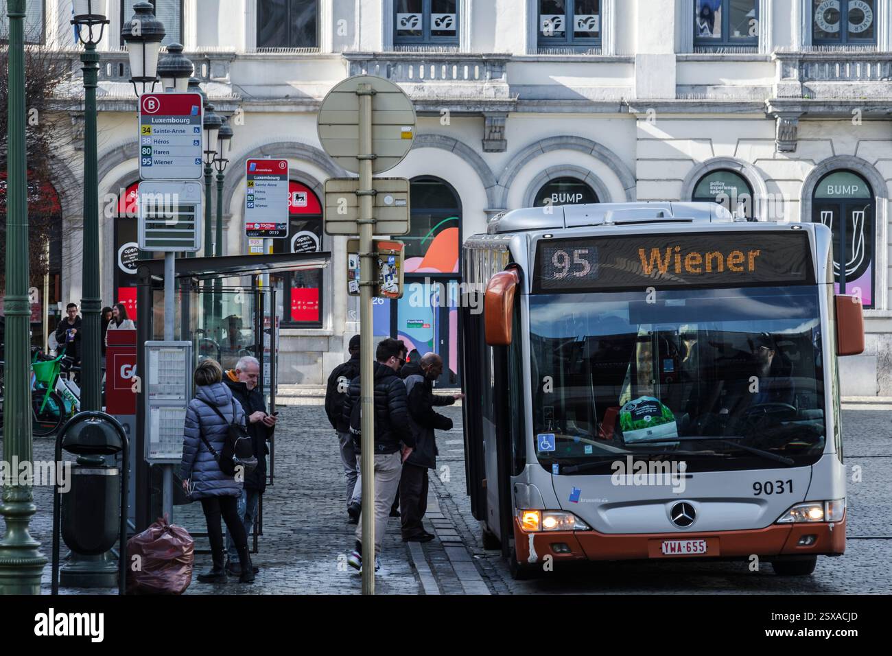 Public transportation in Brussels - Bus and trams | Transport en commun ...