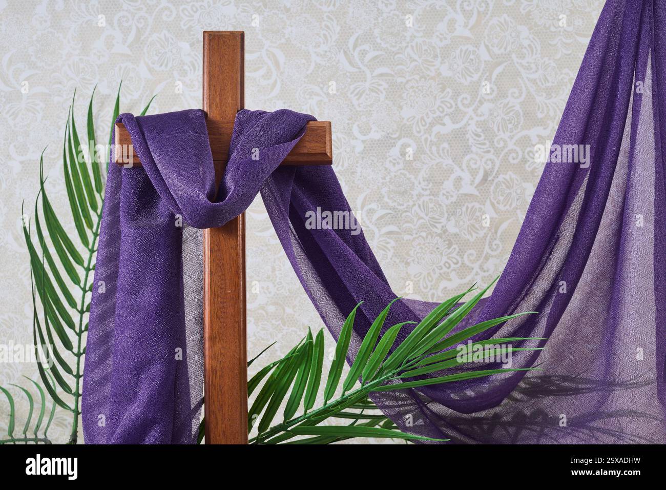 Lenten cross hi-res stock photography and images - Alamy