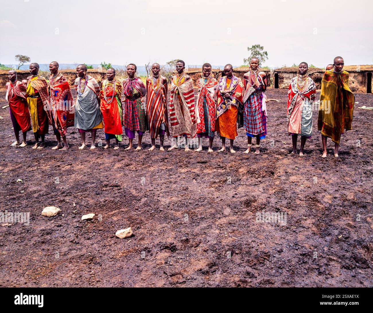 Masai clothing hi-res stock photography and images - Alamy