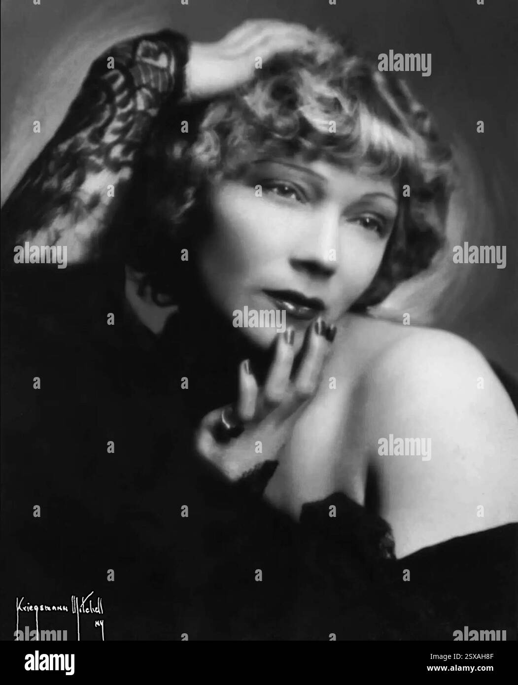 Kriegsmann mitchell hi-res stock photography and images - Alamy