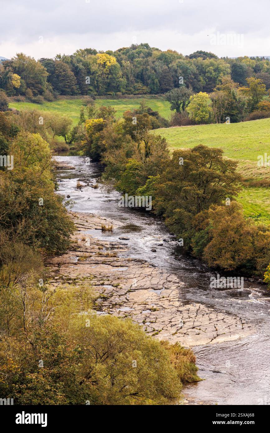 River Almond at the aqueduct carrying the Union Canal, Scotland, UK ...