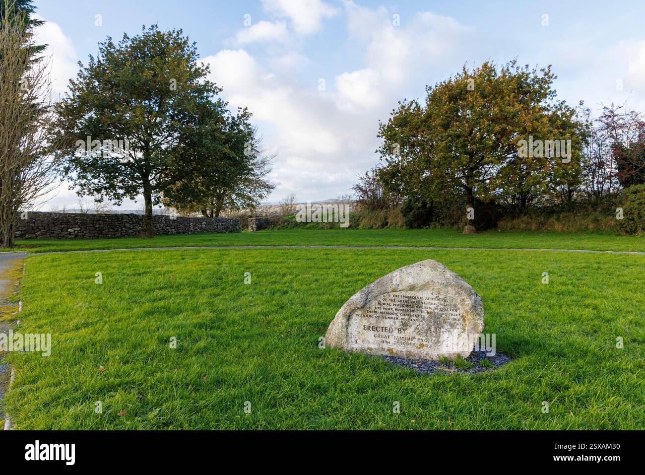 Victims great famine memorial hi-res stock photography and images - Alamy