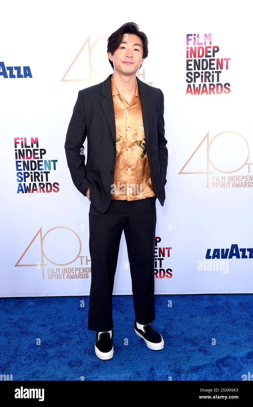 Sean Wang bei der 40. Verleihung der Film Independent Spirit Awards ...