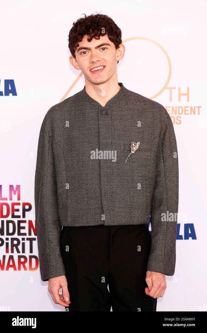 Joe Locke bei der 40. Verleihung der Film Independent Spirit Awards ...