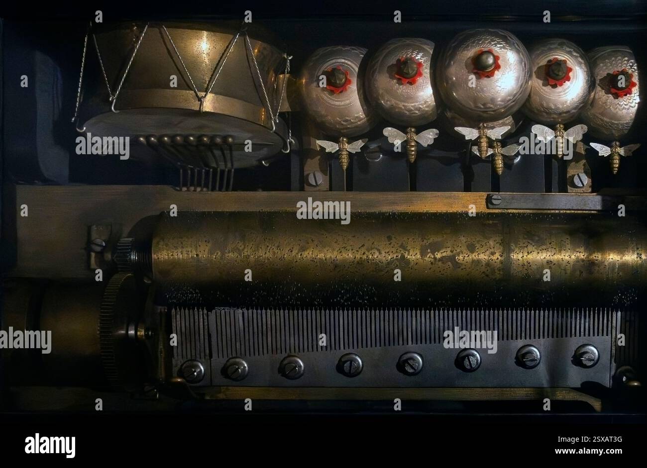 Vintage Swiss musical box 1850 Stock Photo - Alamy