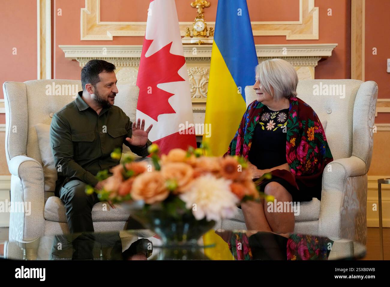 Ottawa, Canada. 22nd Sep, 2023. Ukrainian President Volodymyr Zelenskyy, left, meets with ...
