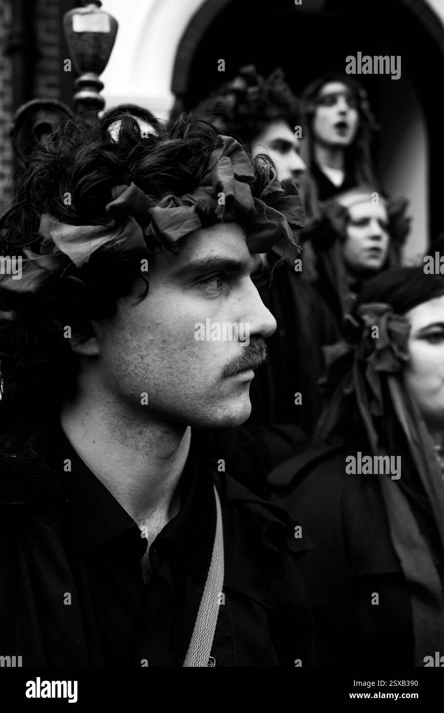 London ukraine protest Black and White Stock Photos & Images - Alamy