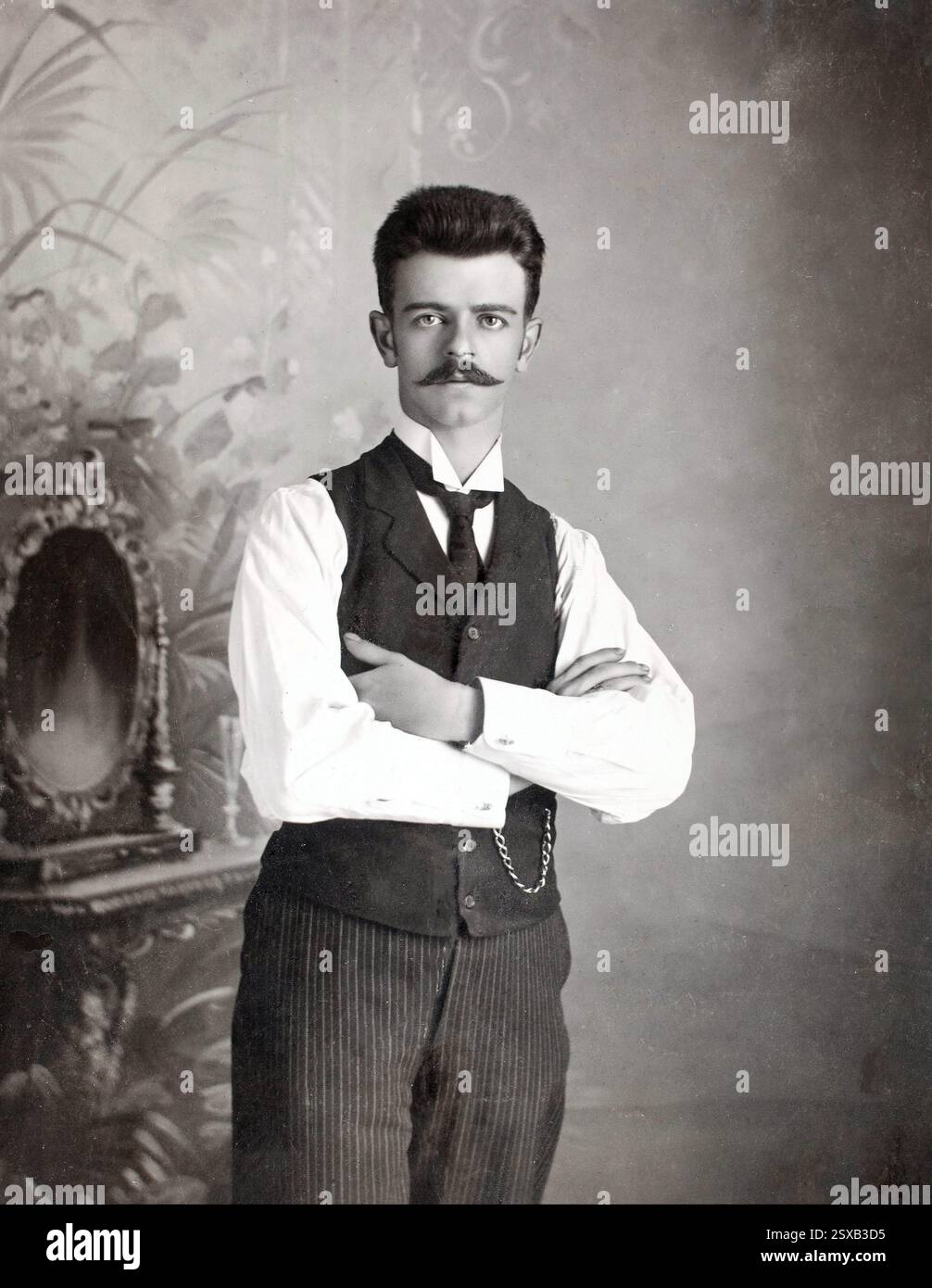 Guillermo Kahlo (1871 – 1941) German-Mexican photographer. Father of ...