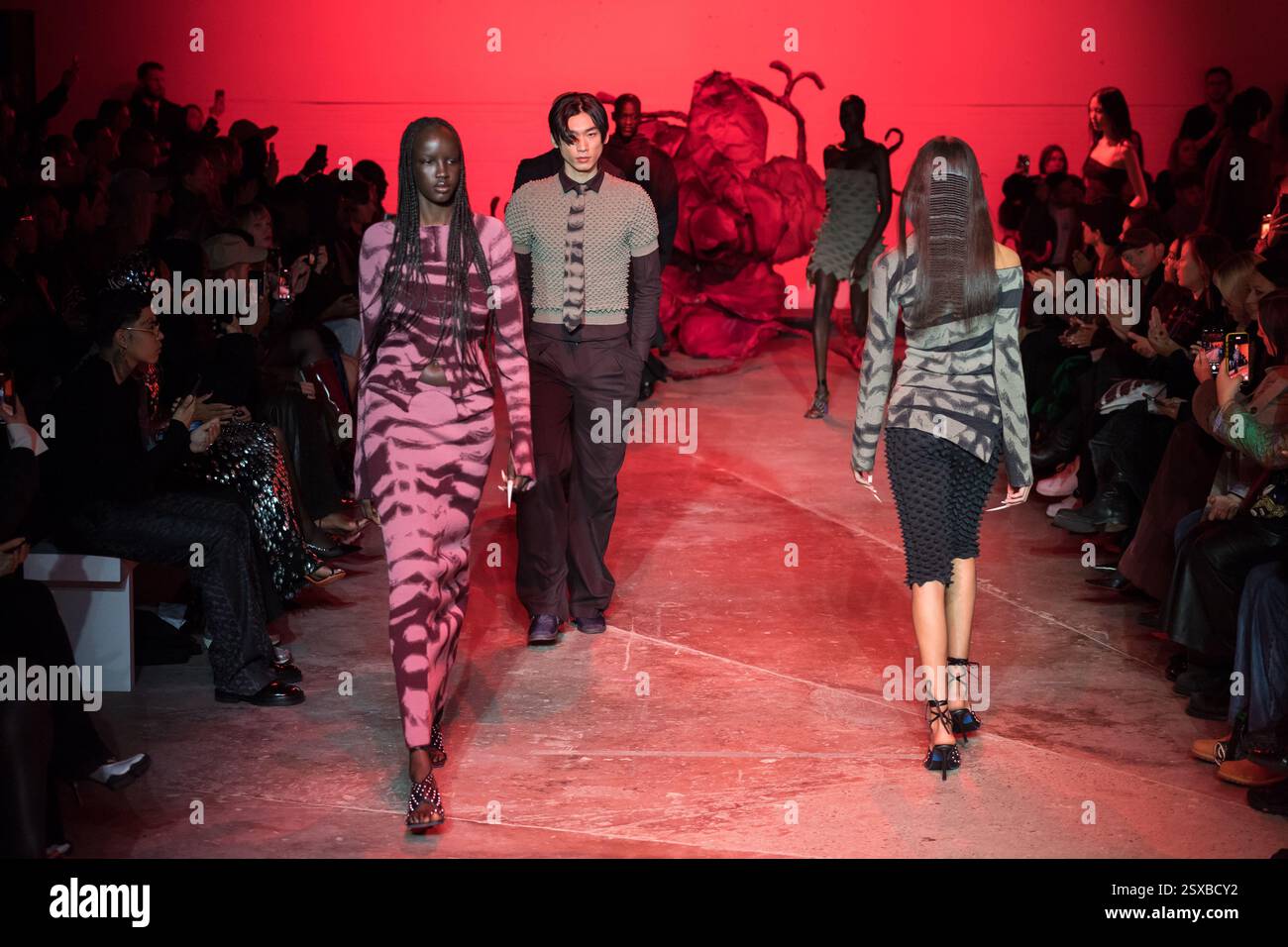 LONDON, UNITED KINGDOM - FEBRUARY 23, 2025: Models walk the runway ...
